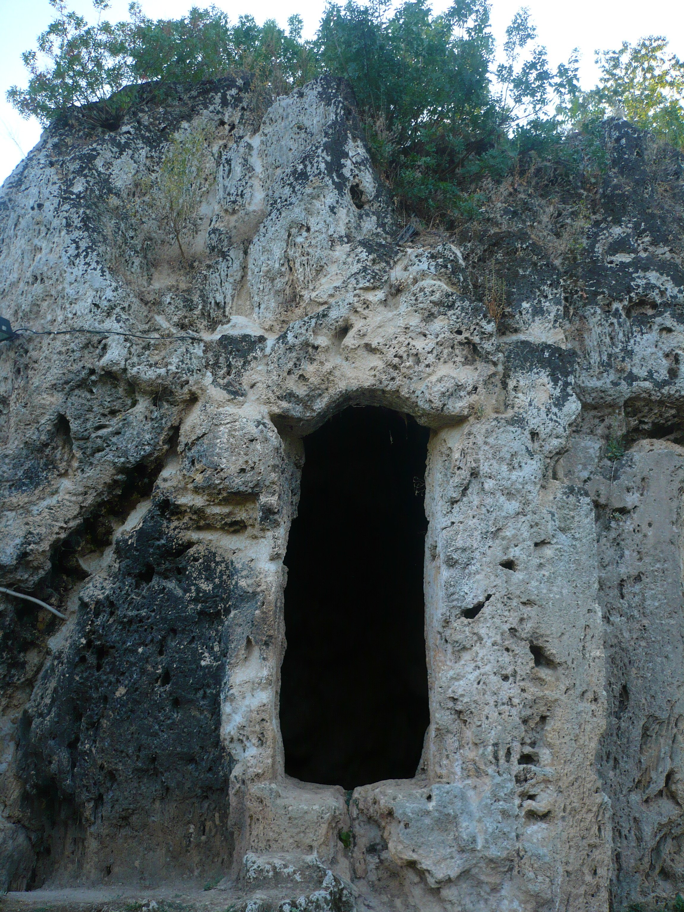 Aristoteles' School Photo from Naoussa in Imathia | Greece.com