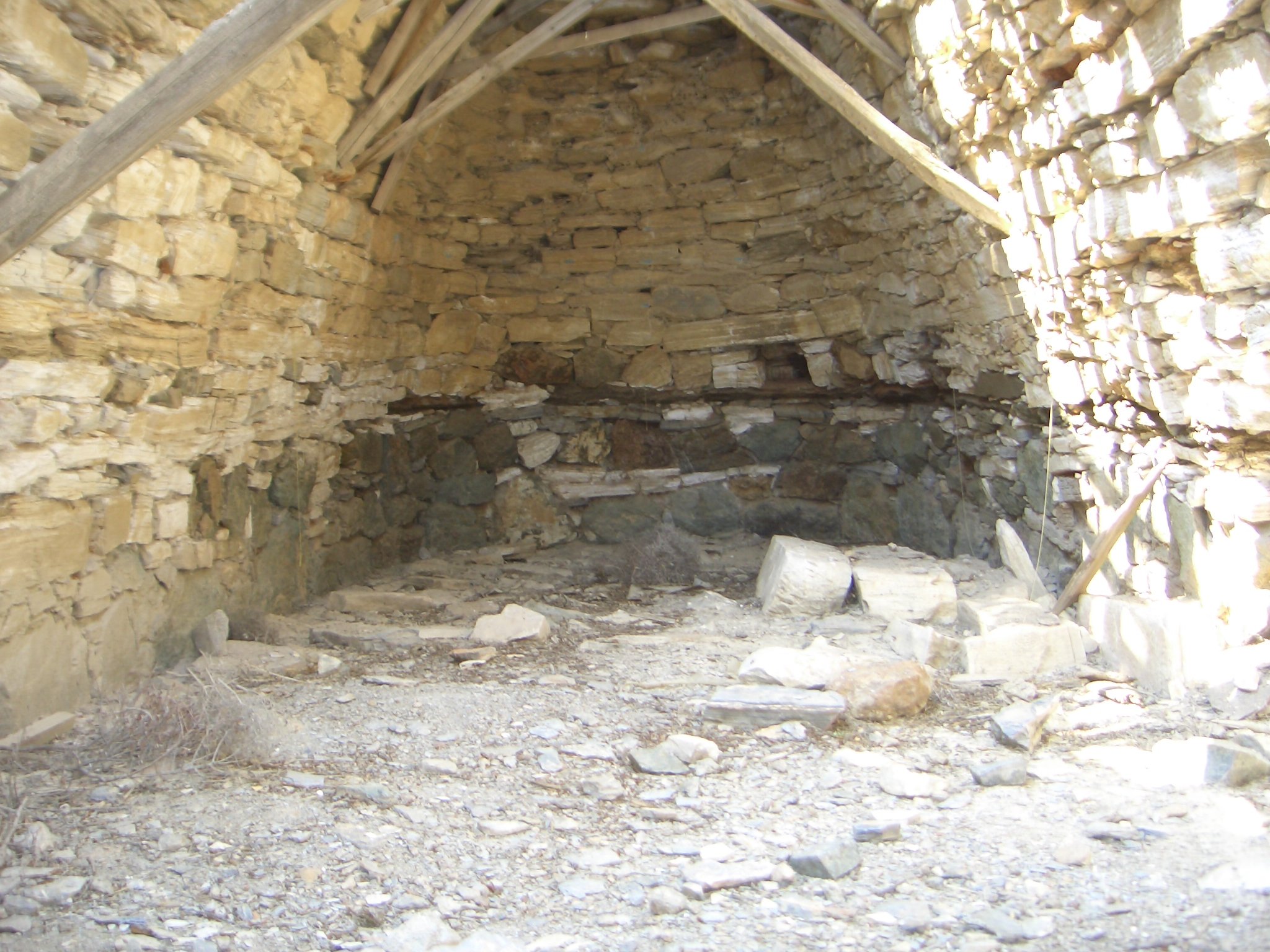 Lavrio tholos tombs- inside Photo from Thorikos in Athens | Greece.com