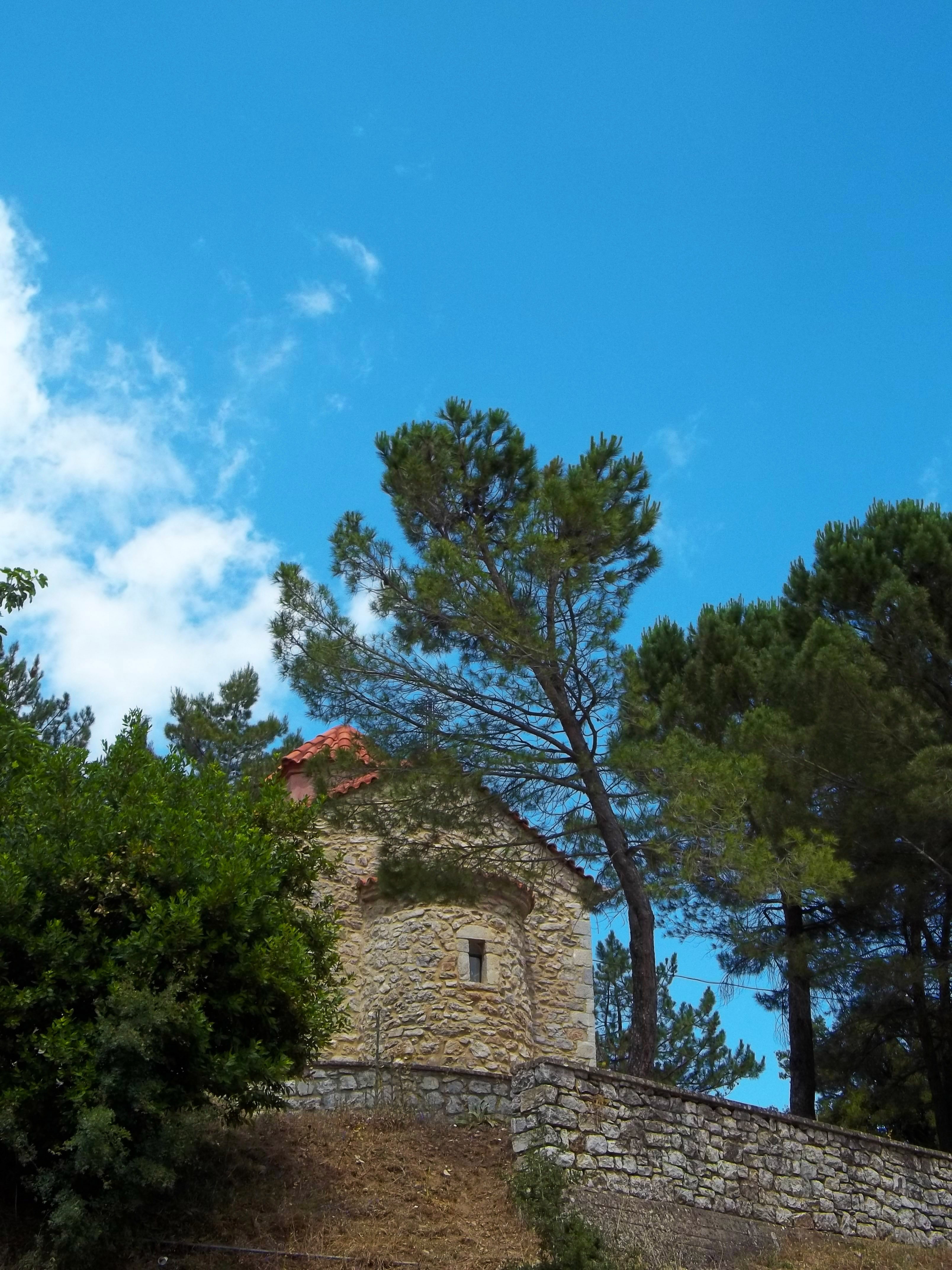 Εκκλησάκι στη Μονή Αγίας Λαύρας - Agia Lavra Monastery Photo from Moni ...